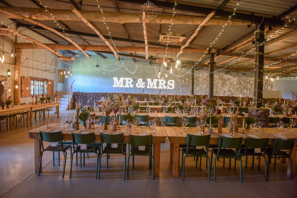 Forest & Old Barn Wedding Venue - Wedding Venues – De Uijlenes