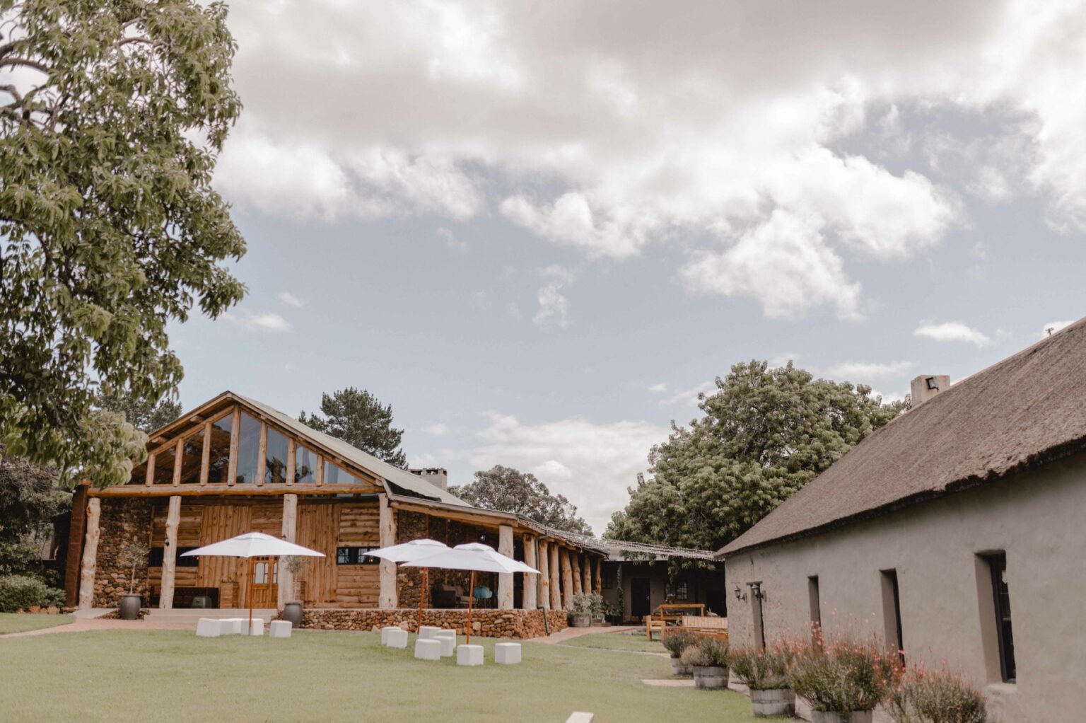 Luke & Jendi's Autumn Union at the Nightjar | De Uijlenes